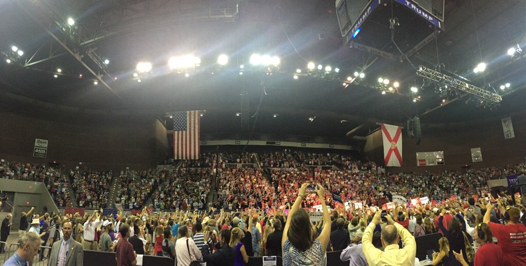 Massive Crowd 15,000+ Attend Donald Trump Rally, Pensacola Florida - 8 ...