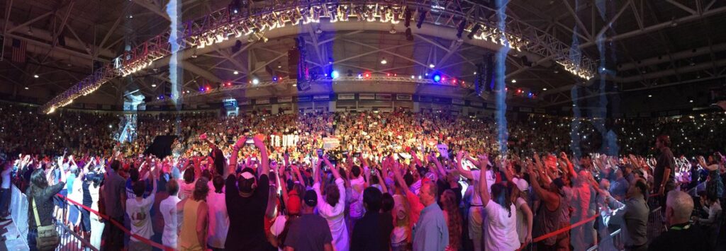 Pictures - Massive Crowd for Donald Trump's Visit to Southwest Florida ...