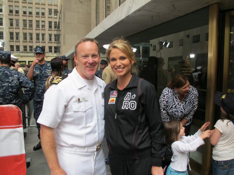 Naval Reserve Commander Sean Spicer Continues Service... - The Last Refuge
