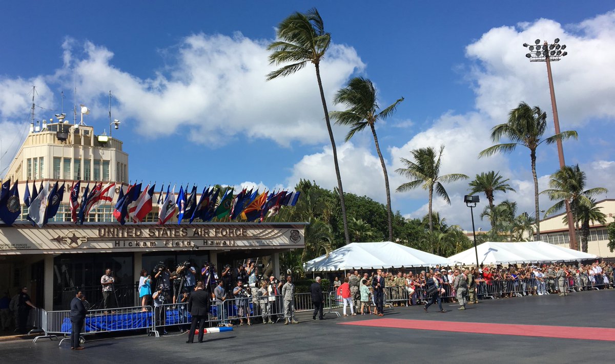 President Trump and First Lady Melania Trump Arrive in Hawaii... - The ...
