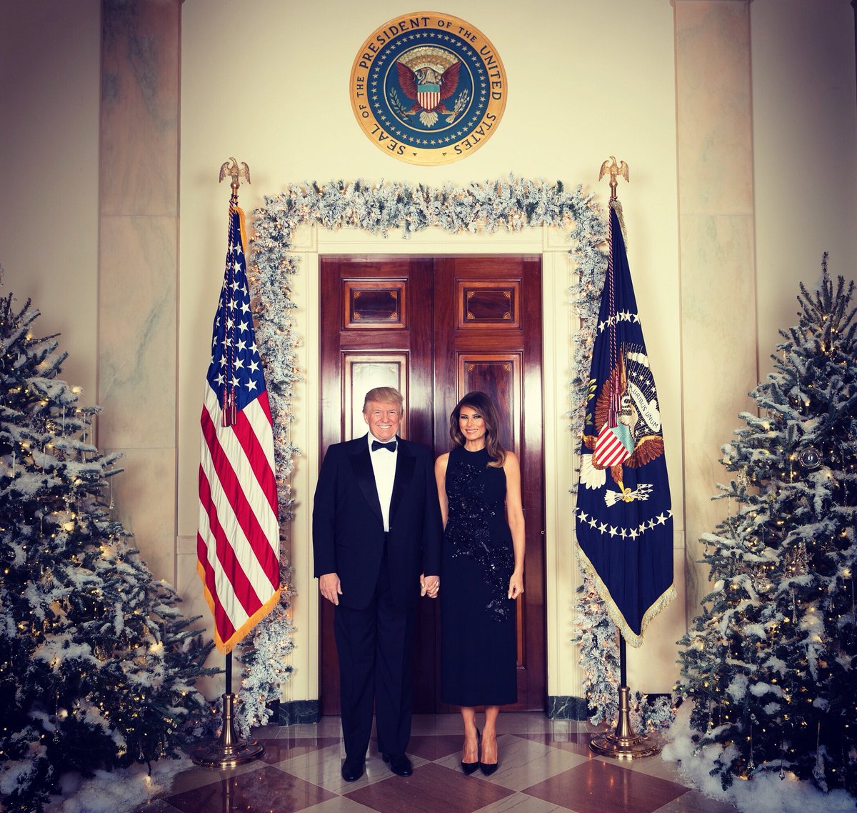Merry Christmas From President Trump and First Lady Melania - Official ...